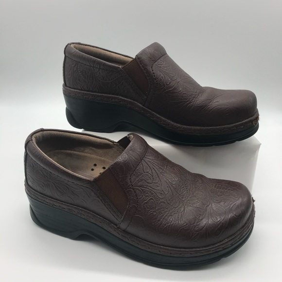 Klogs | Shoes | Klogs Naples Tooled Leather Clog Closed Heel Brown ...